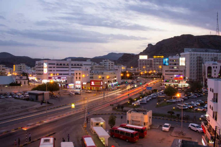 بنك مسقط يطلق برنامجًا استراتيجيًا للتكنولوجيا المالية بقيمة 100 مليون ...